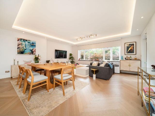 Avenue Close, Avenue Road, St John's Wood, London NW8, 2 bed flat to rent, £4,500 pcm | PrimeLocation