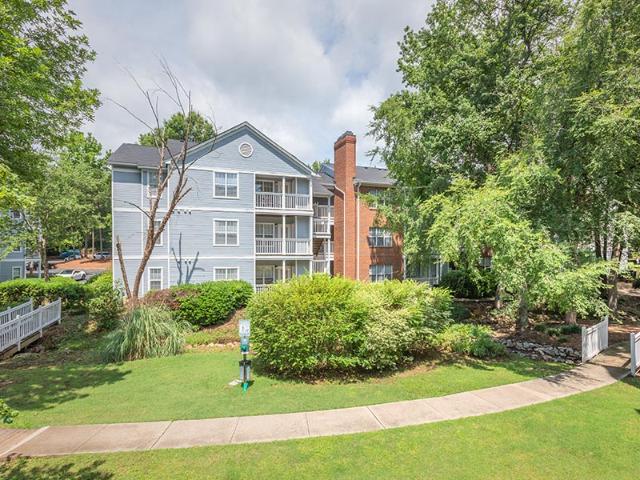Avenue at Harbison