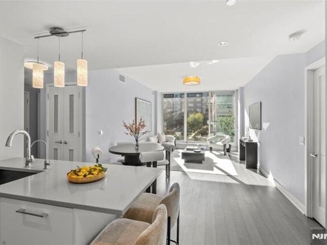 Avenue At Port Imperial Apt,weehawken, Condo For Sale