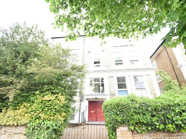 Avenue Elmers, Surbiton KT6, 1 bed flat to rent, £1,550 pcm | PrimeLocation