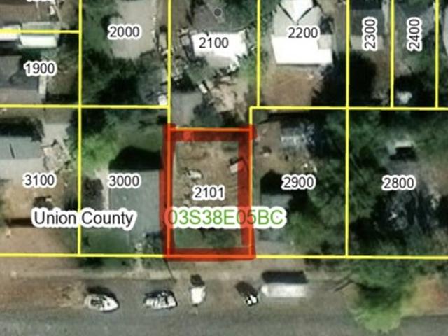 Avenue, La Grande, OR 97850