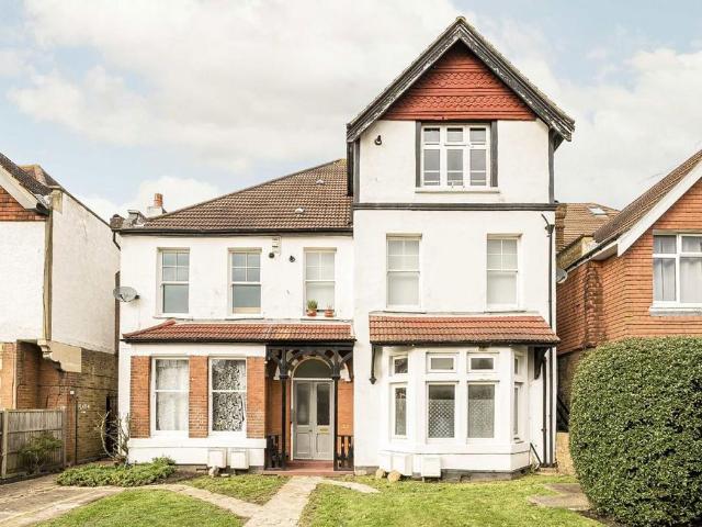 Avenue South, Surbiton KT5 1 bed flat to rent £1,475 pcm £340 pw
