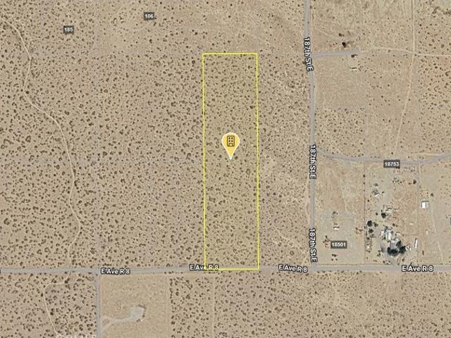 Avenue R, Palmdale, CA 93591