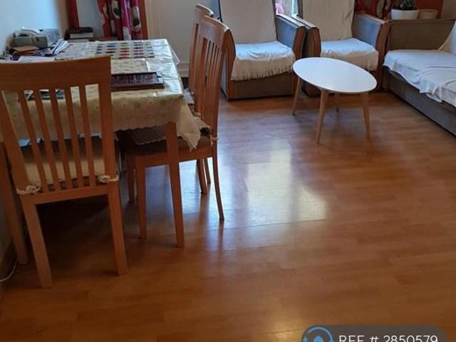 Avenue Road, Chadwell Heath, Romford. 2 bed terraced house to rent £1,799 pcm £415 pw