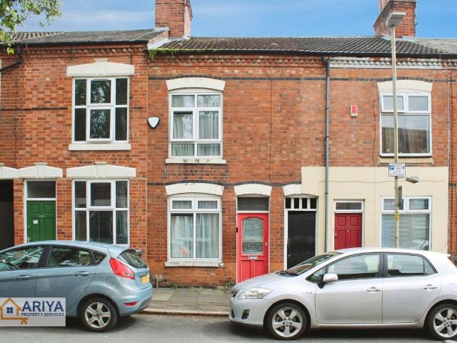 Avenue Road Extension, Clarendon Park, Leicester LE2, 2 bed terraced house to rent, £975 pcm | PrimeLocation
