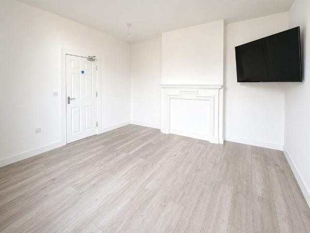 Avenue Road, Gosport, Hants