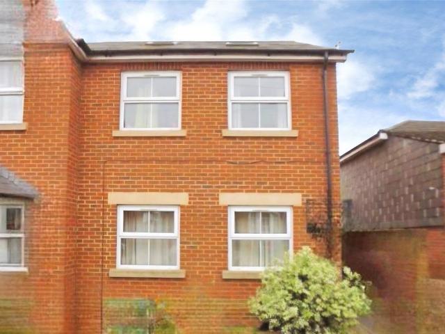 Avenue Road, Hampshire SO14 5 bed end of terrace house to rent £2,400 pcm £554 pw