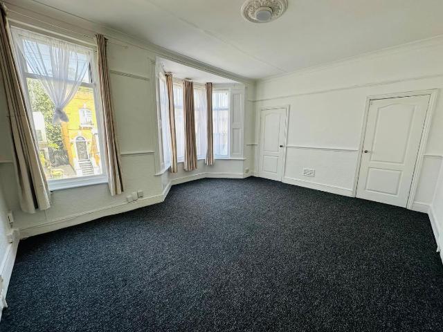 Avenue Road, London E7, 2 bed flat to rent, £2,000 pcm | PrimeLocation