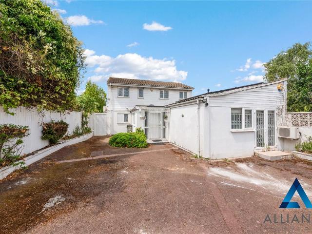Avenue Road, London N14, Studio to rent, £1,200 pcm | PrimeLocation