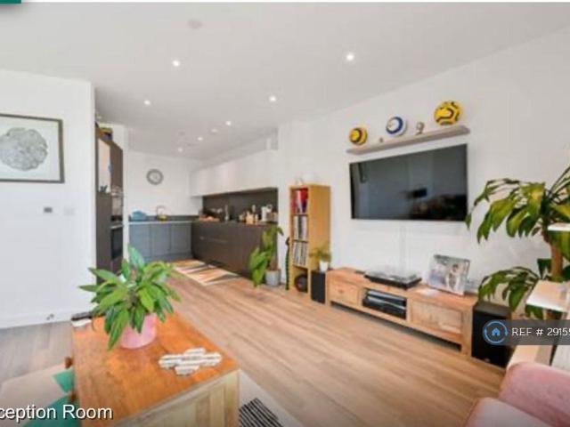 Avenue Road, London, W3 1 bed flat to rent £2,200 pcm £508 pw