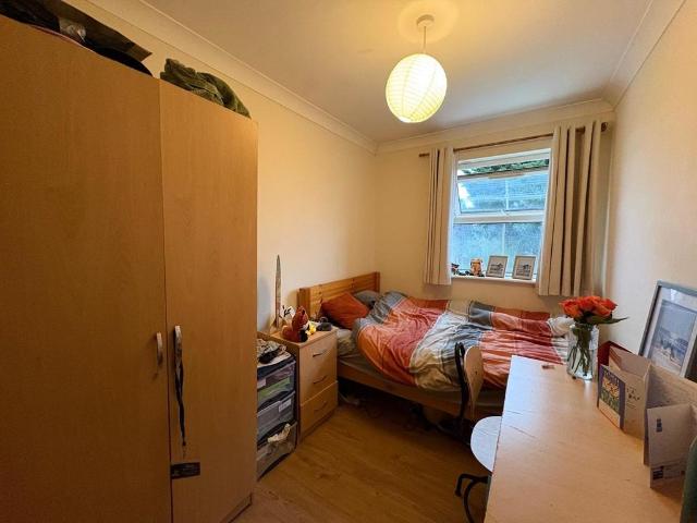 Avenue Road, Southampton 5 bed semi detached house to rent £2,400 pcm £554 pw