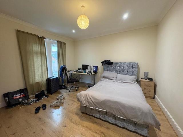 Avenue Road, Southampton 6 bed semi detached house to rent £2,800 pcm £646 pw