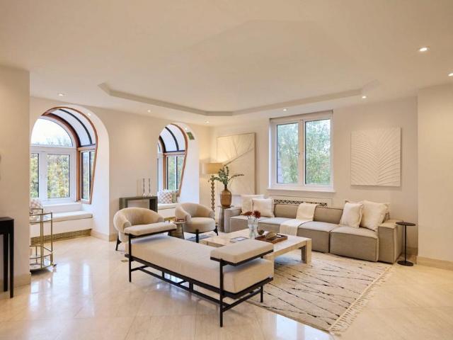 Avenue Road, St Johns Wood, London, NW8 3 bed penthouse to rent £14,998 pcm £3,461 pw