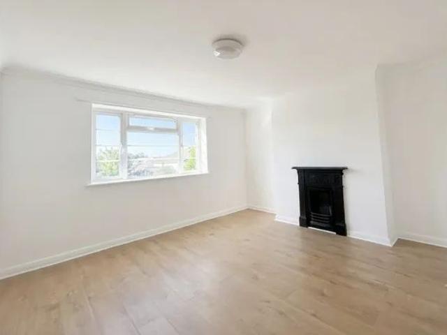 Avenue Rd, N14, Property for rent