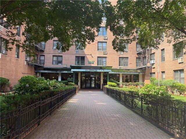 Avenue Z Apt E, Brooklyn, Property For Sale