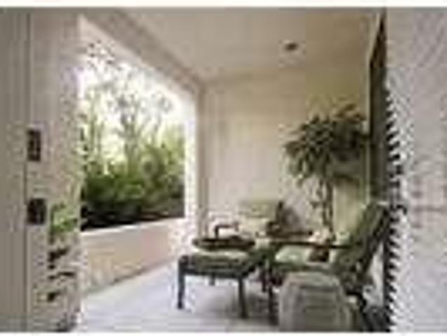 Average Rent $3,202 a month That´s a STEAL. Pet OK!