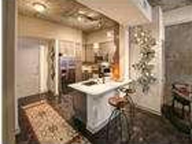 Average Rent $1,366 a month That´s a STEAL. Pet OK!