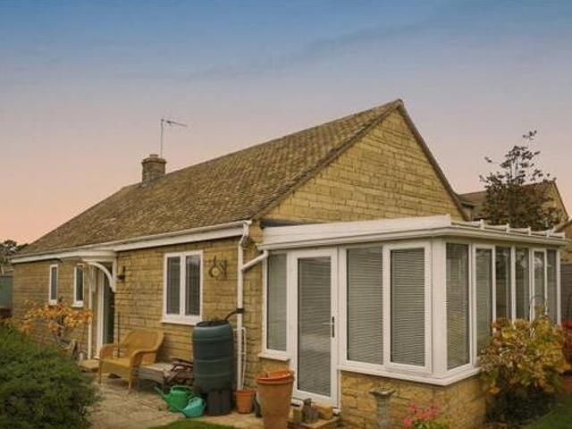 Averill Close, Broadway, 3 Bedroom Bungalow