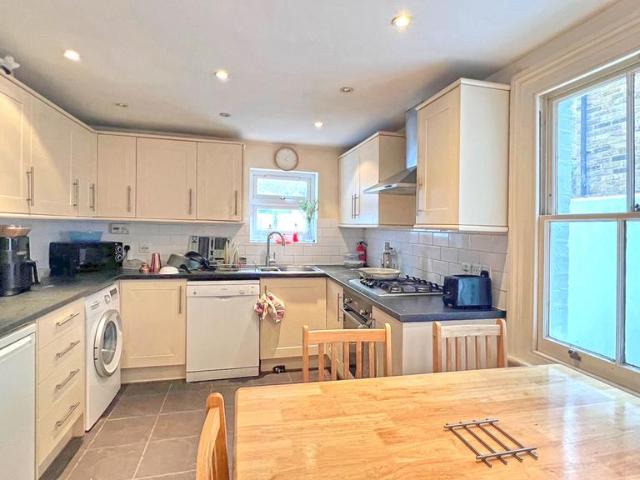 Averill Street, London, W6 5 bed terraced house to rent £5,350 pcm £1,235 pw