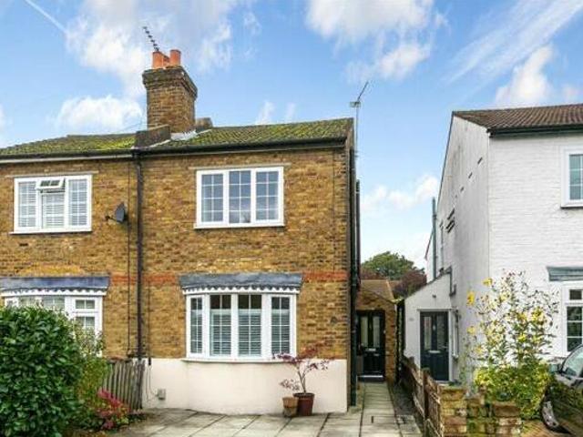 Avern Road, West Molesey, 3 Bedroom Semi detached