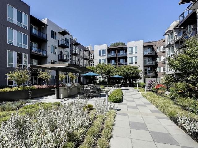 Aviara Studio Apartment for Rent at 2441 76th Ave Se, Mercer Island, WA 98040 Downtown Mercer Island