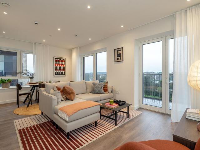 Aviator Drive London NW2 3 bed flat to rent £4,200 pcm £969 pw