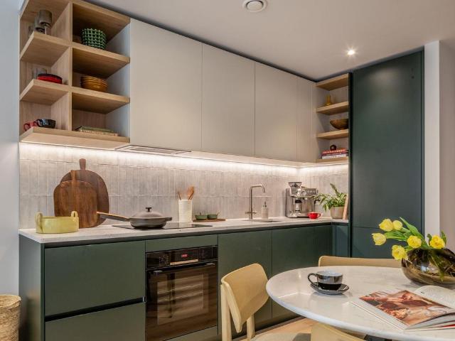 Aviator Drive, London, NW2 Studio to rent £2,295 pcm £530 pw