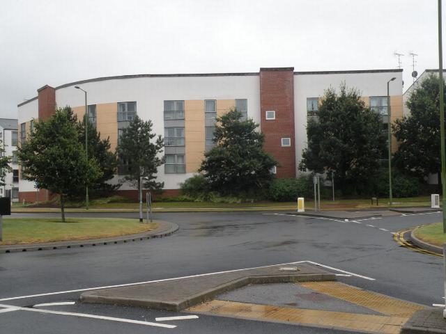 Aviation Ave, Hatfield AL10, 3 bed flat to rent, £1,750 pcm | PrimeLocation