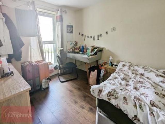 Aviation Avenue, Hatfield, AL10