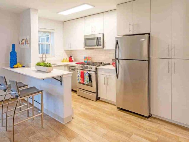 AVID Studio Apartment for Rent at 3431 Dupont Ave S, Minneapolis, MN 55408 CARAG