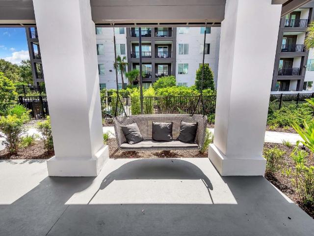 AVLI AT CROSSTOWN CENTER APARTMENTS 2 Bedroom Apartment for Rent at 9539 Delaney Creek Blvd, Tampa, FL 33619
