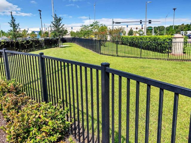 AVLI AT CROSSTOWN CENTER APARTMENTS 3 Bedroom Apartment for Rent at 9539 Delaney Creek Blvd, Tampa, FL 33619