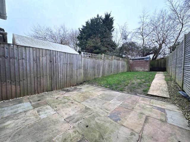 Avro Court, Hamble, SO31 3 bed townhouse to rent £1,550 pcm £358 pw