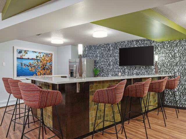 Axon Green Studio Apartment for Rent at 3140 Chowen Ave S, Minneapolis, MN 55416 West Calhoun