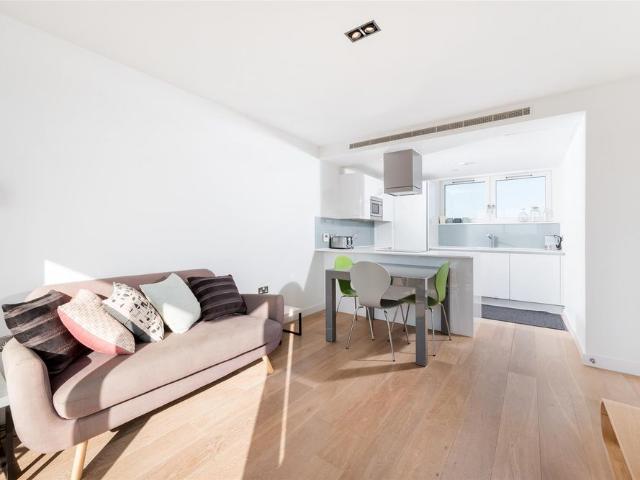 Axis Apartments, Avantgarde Place, London E1