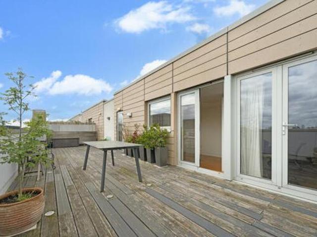 Axis Court, East Lane, 2 Bedroom Flat