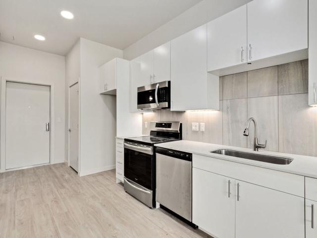 Axis West Flats 1 Bedroom Apartment for Rent at 1205 Benton St, Lakewood, CO 80214 Molholm Two Creeks