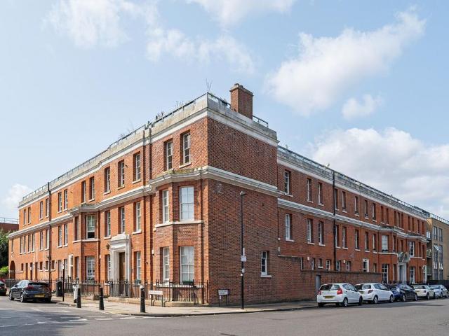 Aylward Street, Stepney, London, E1 2 bed flat to rent £3,500 pcm £808 pw