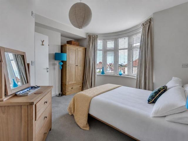 Aylesbury Crescent, Bristol BS3, Room to rent, £775 pcm | PrimeLocation