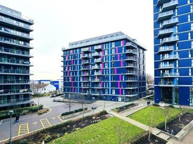 Aylesbury House, Hatton Road, 1 Bedroom Flat