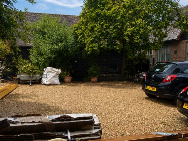 Aylesbury Road HP22, 2 bed barn conversion to rent, £1,400 pcm | PrimeLocation