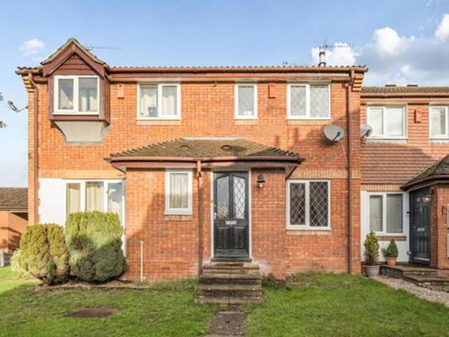 Ayling Court, Farnham, 2 Bedroom Terraced