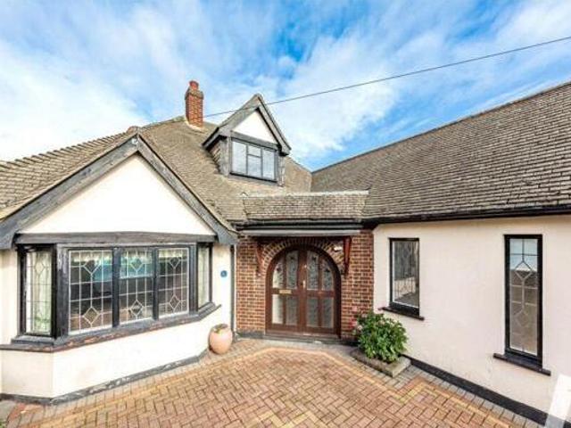 Ayloffs Close, Emerson Park, 5 Bedroom Detached