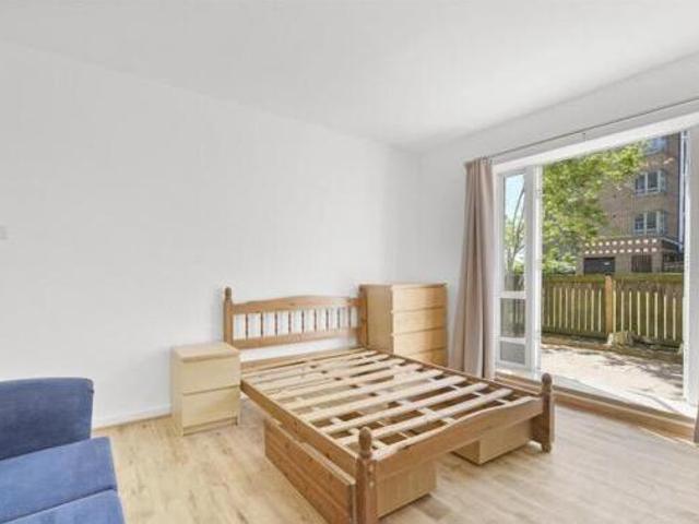 Ayrton Gould House, Roman Road, 4 Bedroom Flat