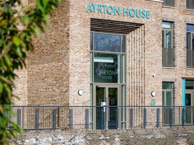 Ayrton House, 3, Medawar Drive NW7 2 bed retirement property to rent £4,680 pcm £1,080 pw