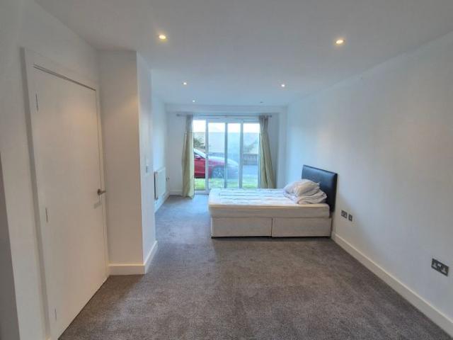 Ayton Drive, Portland DT5, 2 bed flat to rent, £895 pcm | PrimeLocation