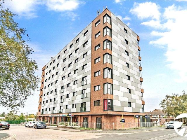 Azalea Drive, Swanley, Kent BR8, 2 bed flat to rent, £1,600 pcm | PrimeLocation