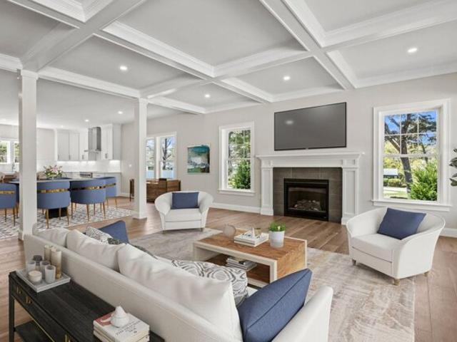 Azalea Ln, Mashpee, Home For Sale