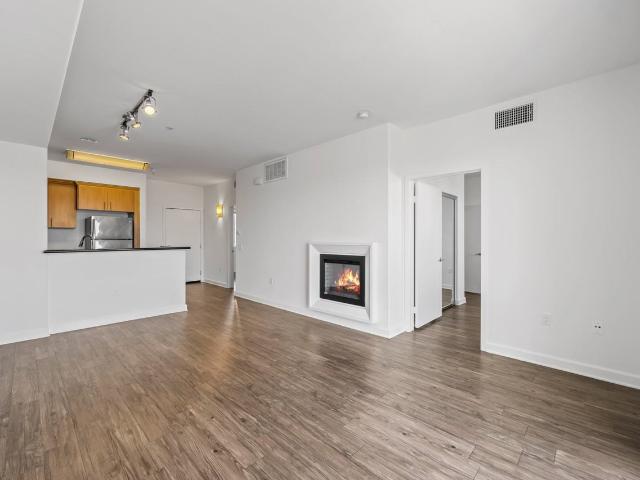 Azure 1 Bedroom Apartment for Rent at 8719 Variel Ave, Los Angeles, CA 91304 Canoga Park