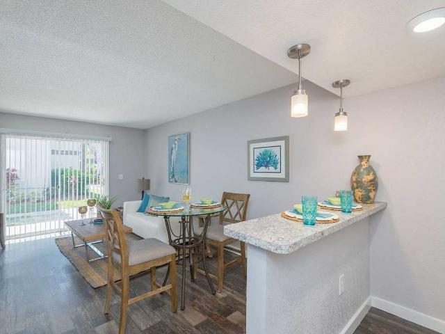 Azure East 2 Bedroom Apartment for Rent at 1426 1424, Tampa, FL 33612 North Tampa